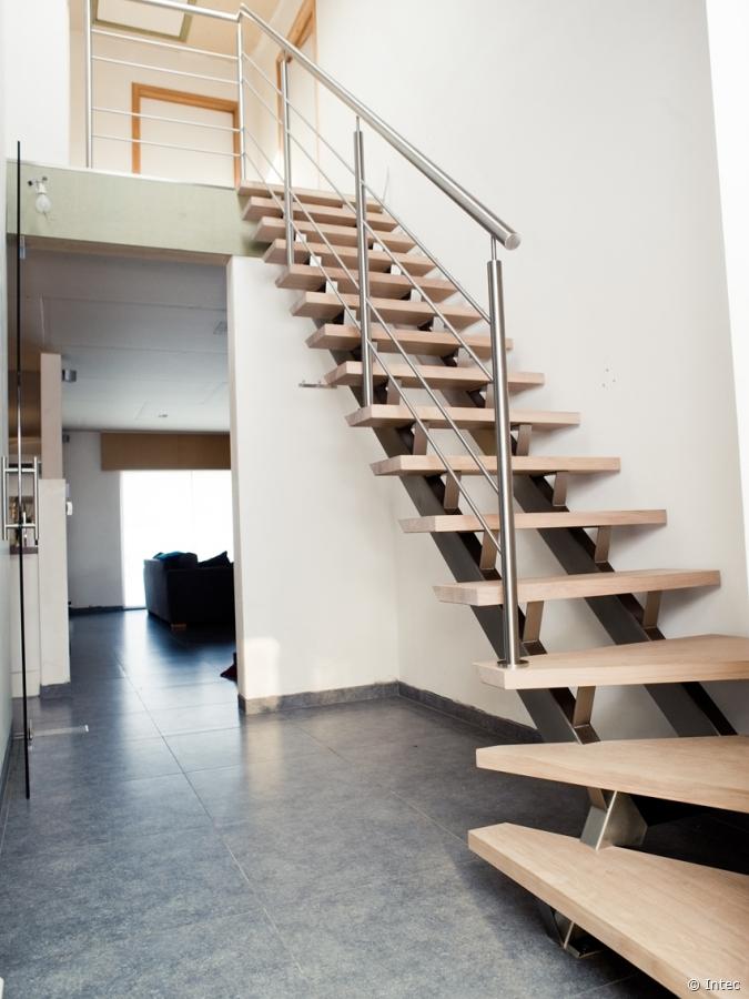 Intec Inox | Trappen, leuningen en balustrades - Offerte trap op maat